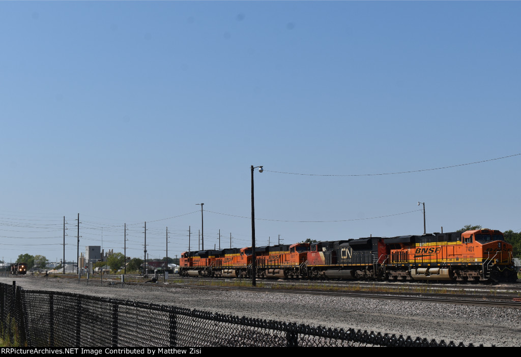 BNSF 7401 CN 8917 BNSF 6517 7540 9047 6996
